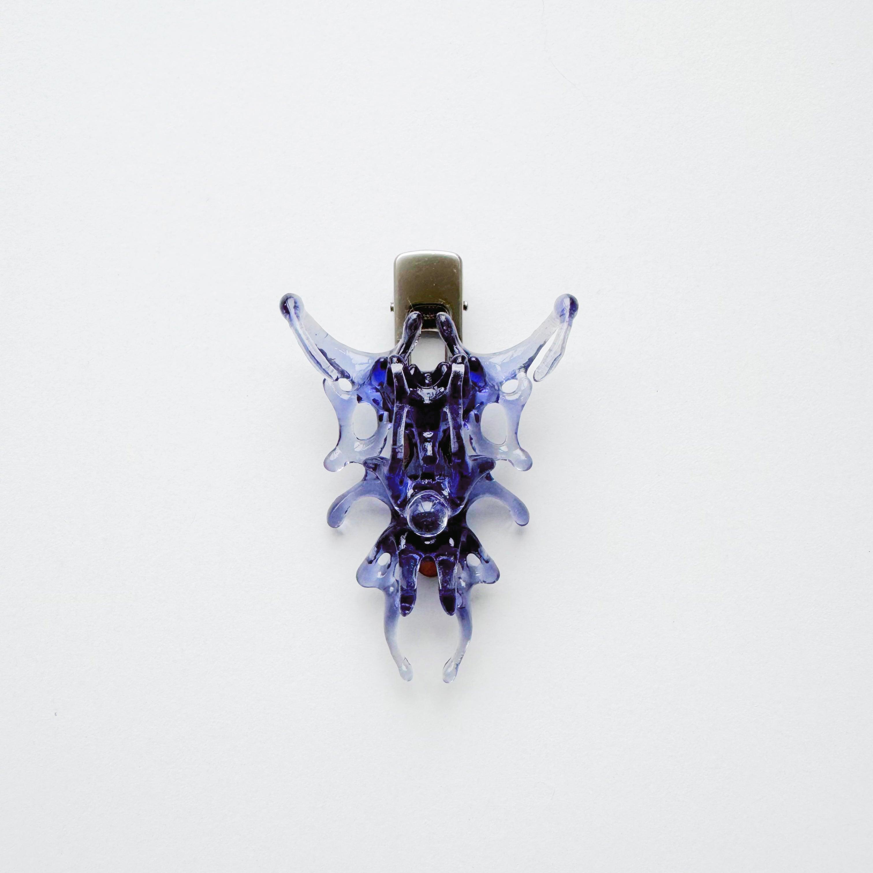 Navy Blue Triangle Blue Clip – ap0cene