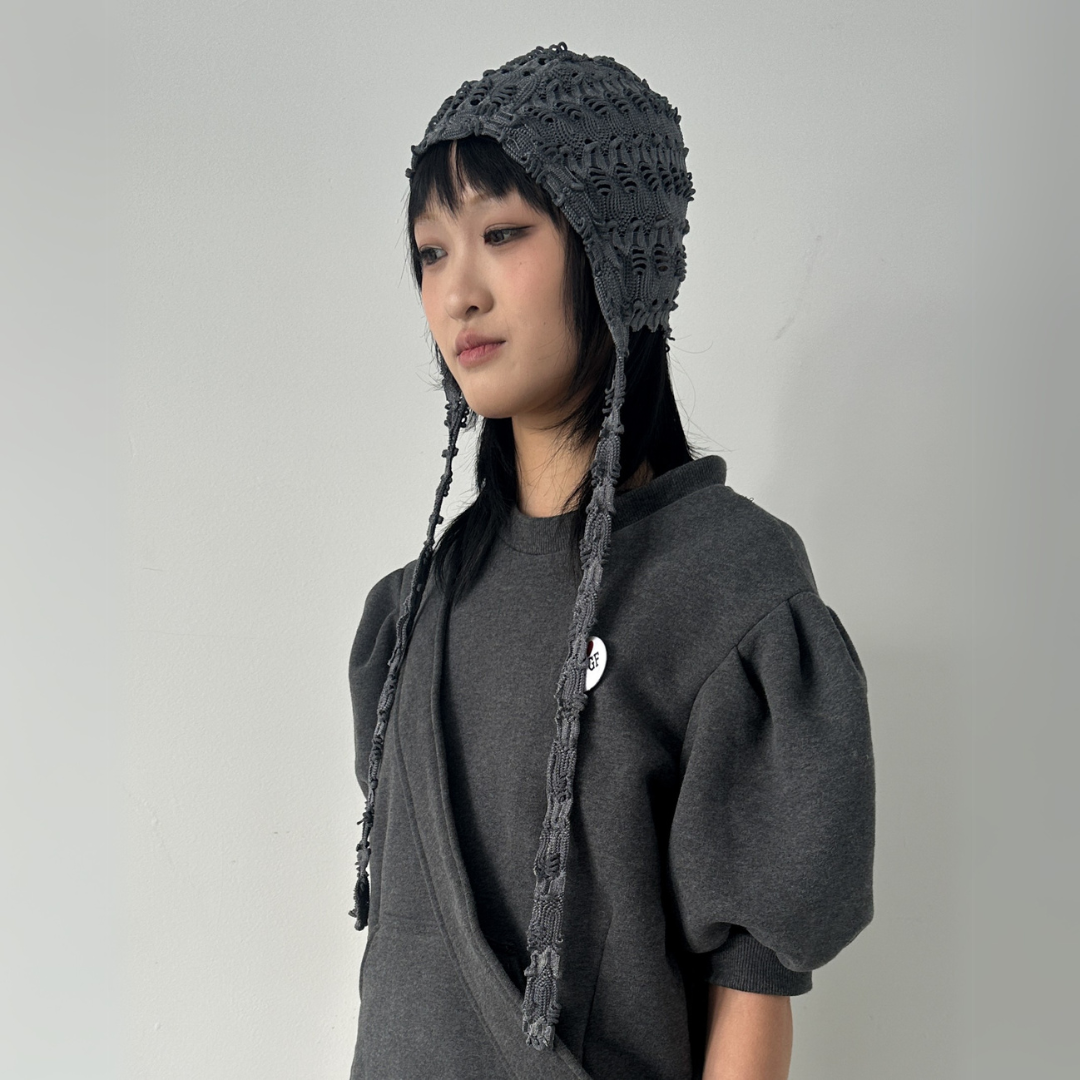 Grey Bonnet – ap0cene
